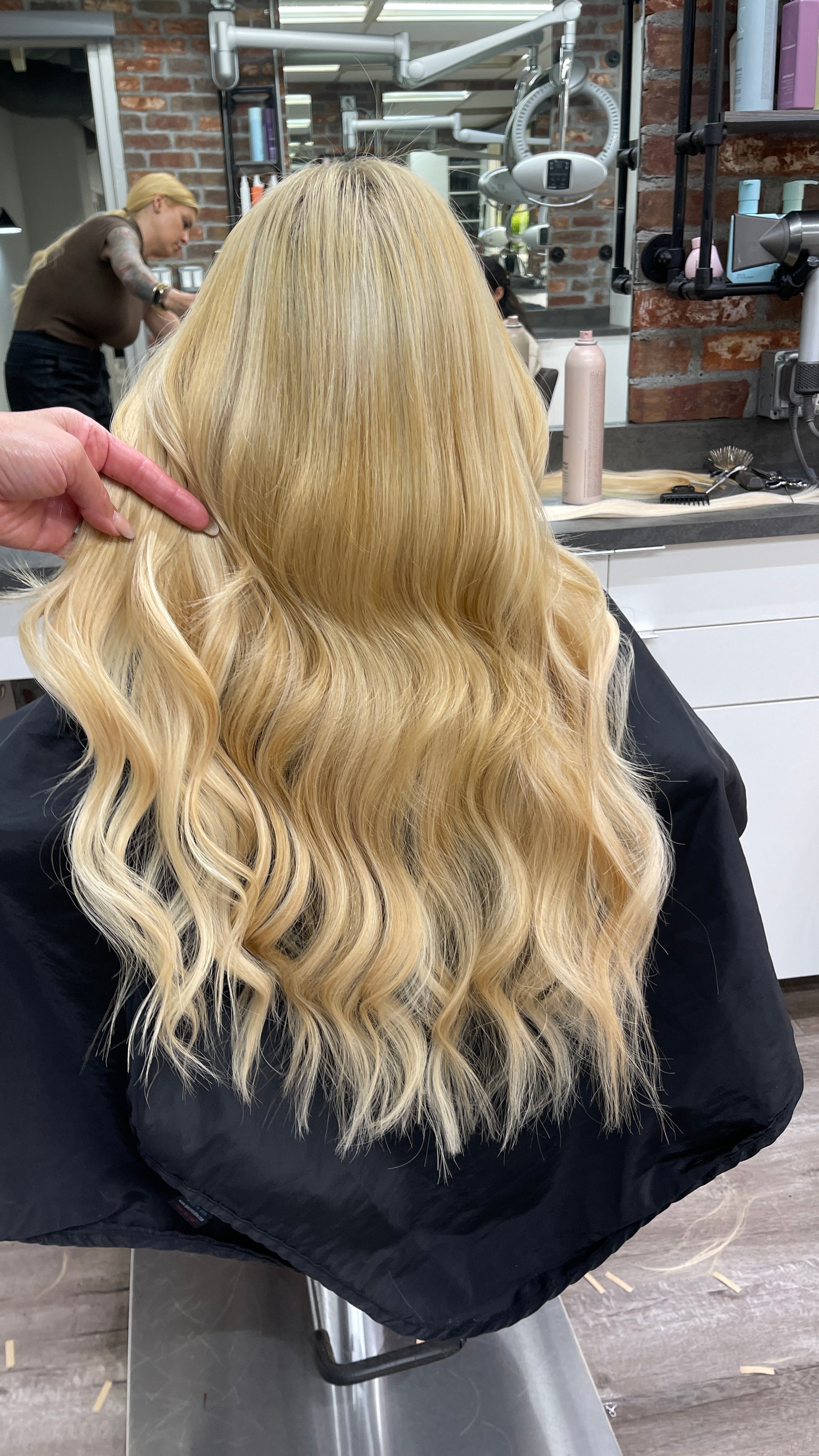 #10N Natural Blonde - 10 Pieces – SDX. Hair Extensions
